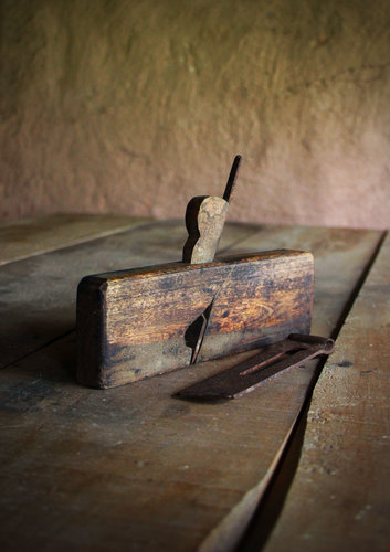 Thattu Yattha | Traditional Hand Held Planer in Sri Lanka | Dilmah ...