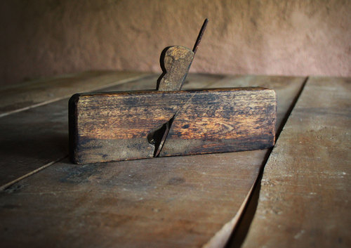 Thattu Yattha | Traditional Hand Held Planer in Sri Lanka | Dilmah ...